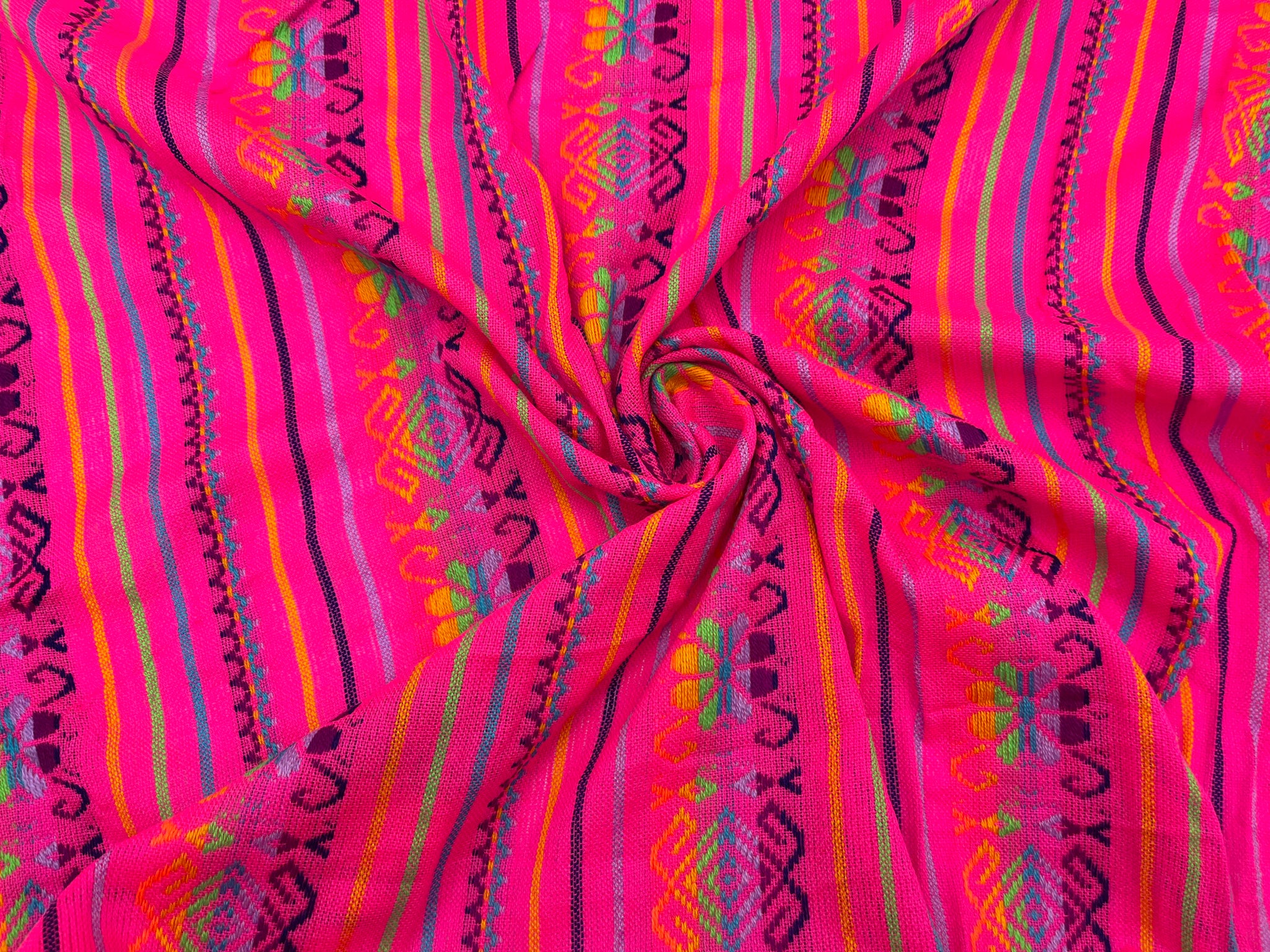 Tela tipo Cambaya de Acrílico – Textiles Mexicanos